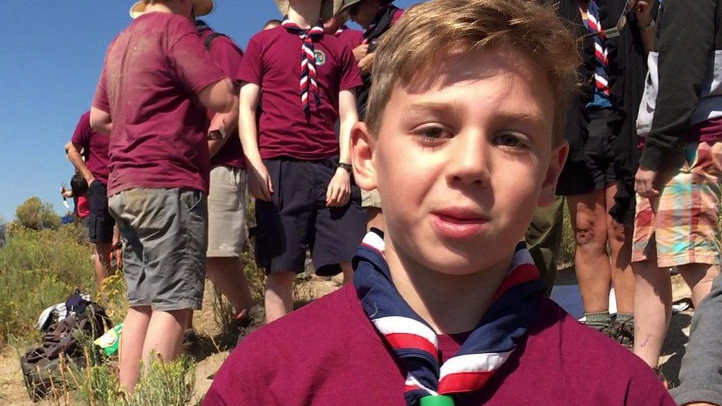 Scouts react to 'incredible' total solar eclipse - BBC Newsround