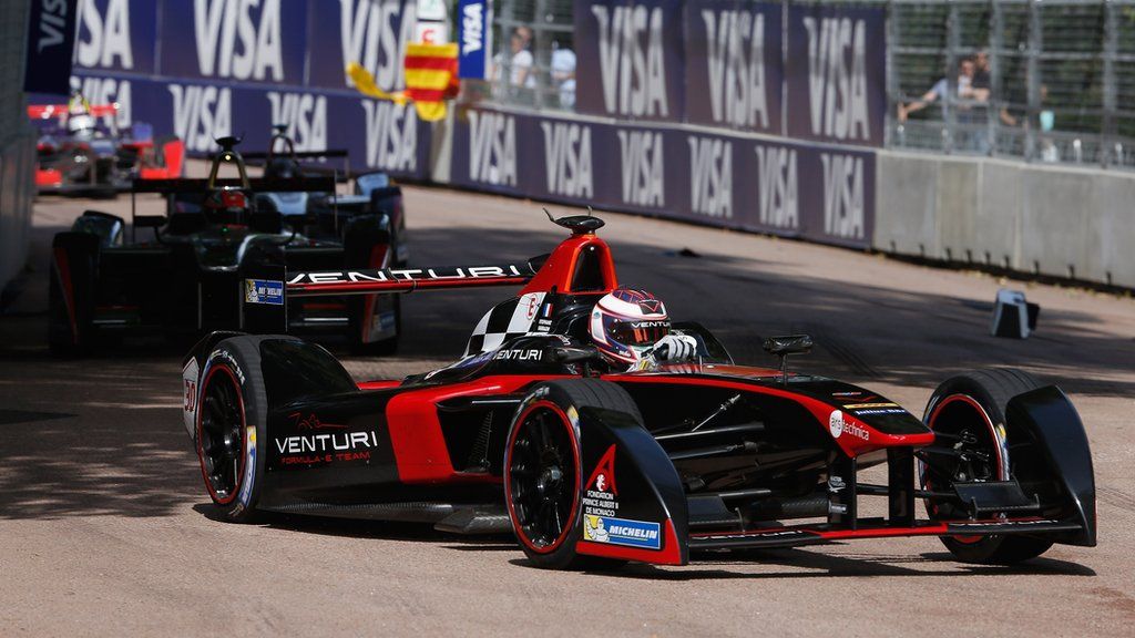 First ever Formula E Championship final takes place in London - BBC ...