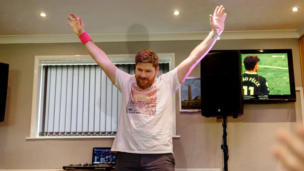 Cornish man dances non-stop to Toto's Africa for 24-hours - BBC News