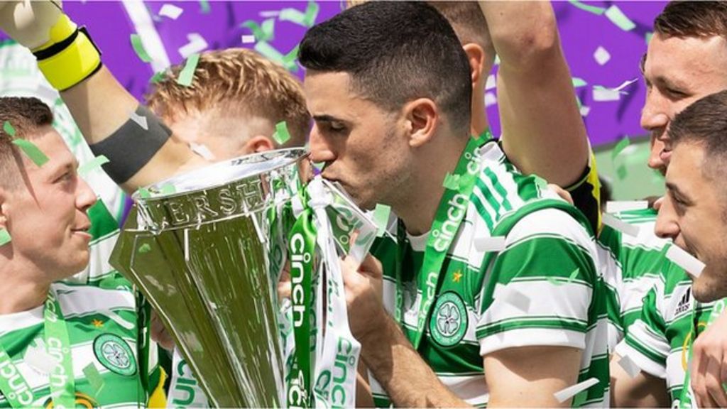 Celtic: Tom Rogic 'couldn't contain emotions' in swansong - BBC Sport