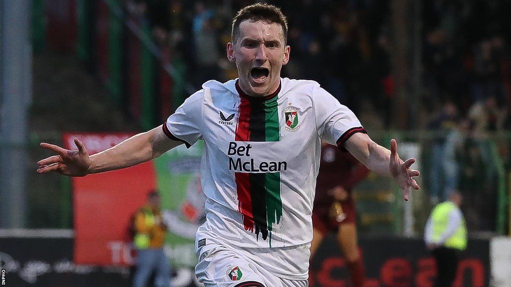 Glentoran v Cliftonville: Brothers Bobby and Paddy Burns ready to do ...