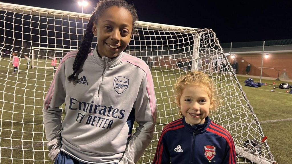 Women's football: The FA's new plan for inspiring stars - BBC Newsround