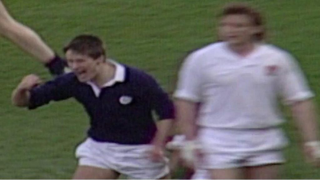 Watch: Stanger's try to win 1990 Calcutta Cup for Scotland - BBC Sport