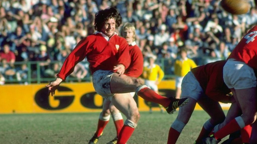 Brynmor Williams: Former Wales and Lions scrum-half overwhelmed with ...