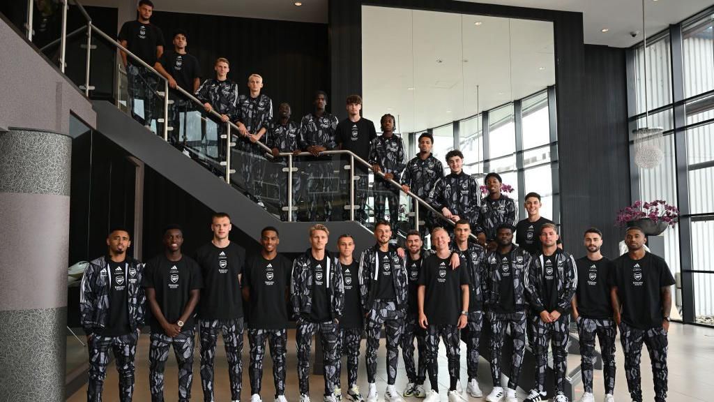 Arsenal news: Gunners head to US for pre-season tour - BBC Sport