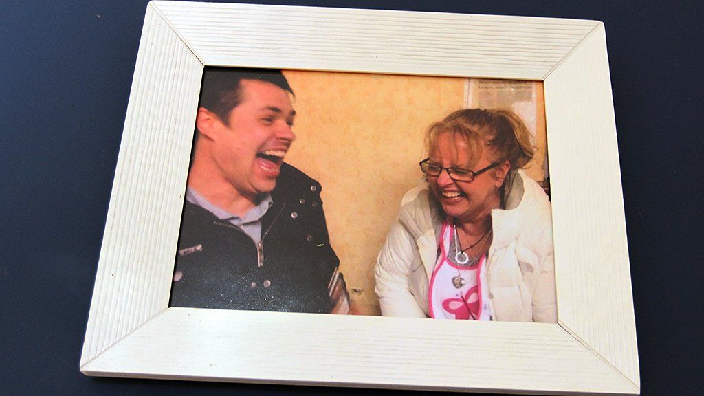 Fy stafell i: Caryl Parry Jones - BBC Cymru Fyw