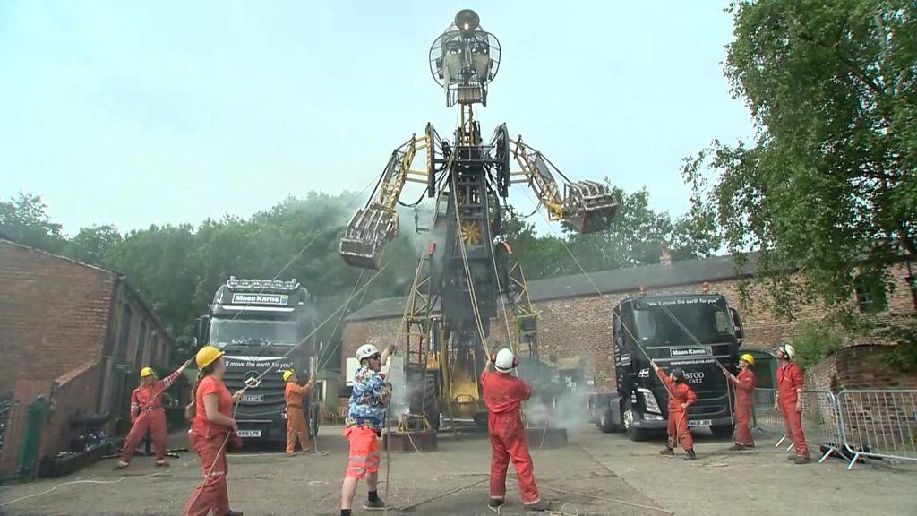 Meet Man Engine - a giant mechanical puppet! - BBC Newsround