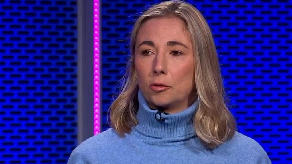 Elinor Snowsill: I considered retiring a lot of times - BBC Sport