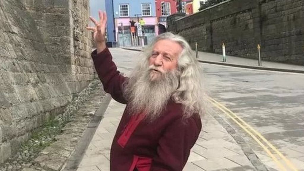 'Caernarfon yn berffaith!' Cofio Phil Wyman - BBC Cymru Fyw