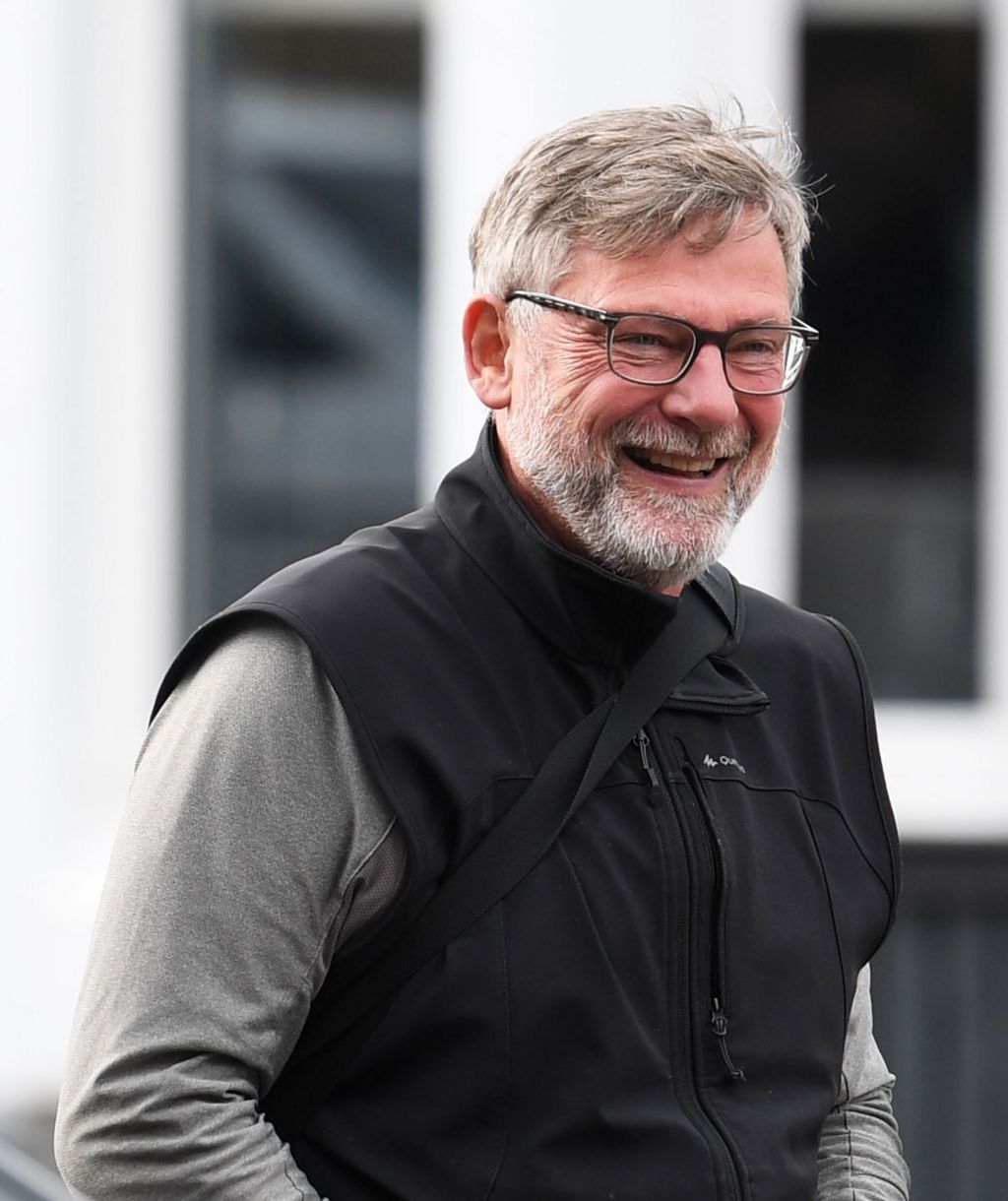 An agent 'threatened to shoot me' - Levein - BBC Sport