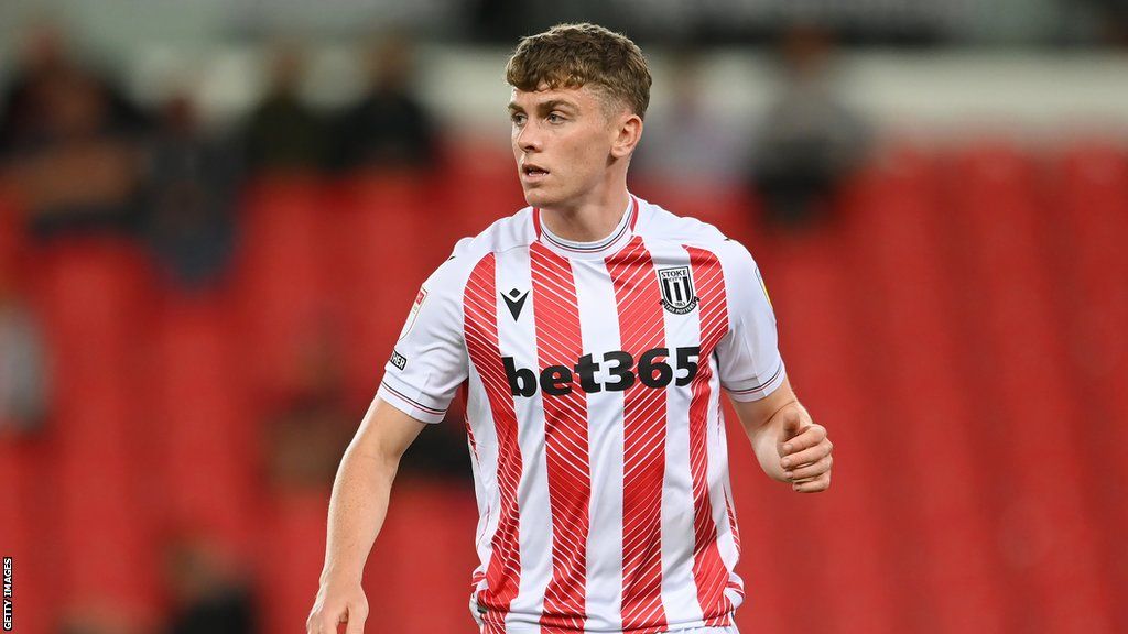 Charlton sign Michael Hector and Bournemouth's Gavin Kilkenny - BBC Sport