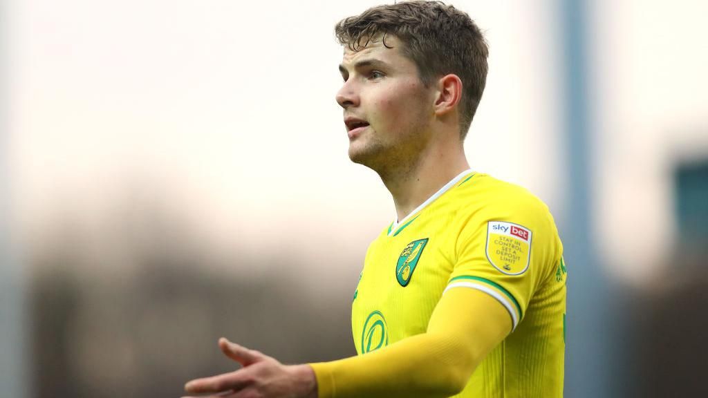 Jacob Sorensen: Norwich City midfielder signs new deal - BBC Sport