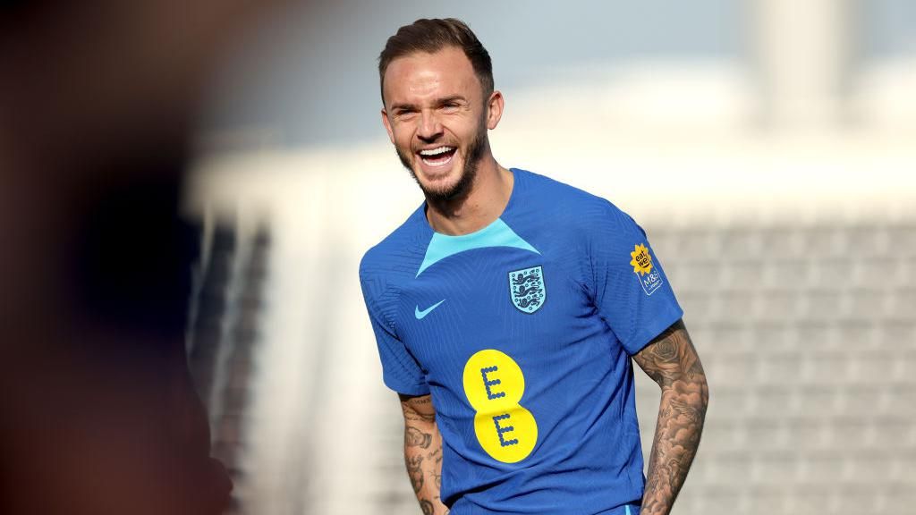 Leicester: James Maddison content with England World Cup role - BBC Sport