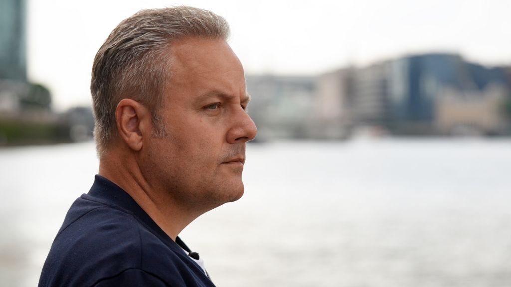 The torso in the Thames: A 20-year mystery - BBC News