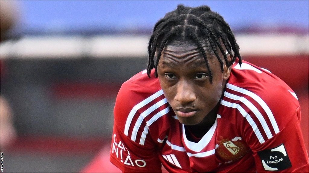 Sunderland: Romaine Mundle joins from Standard Liege, as Barnsley's ...