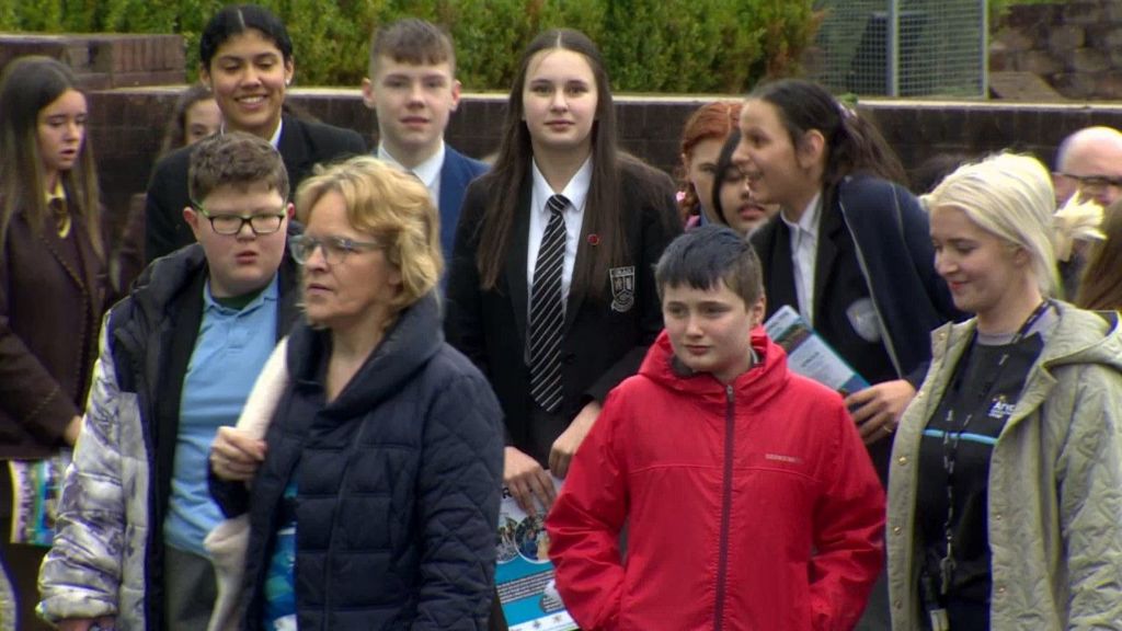 Strule Campus: School leaders push for Stormont funding - BBC News