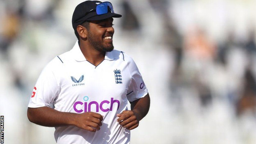 Pakistan v England: Rehan Ahmed to become youngest man to play for England - BBC Sport