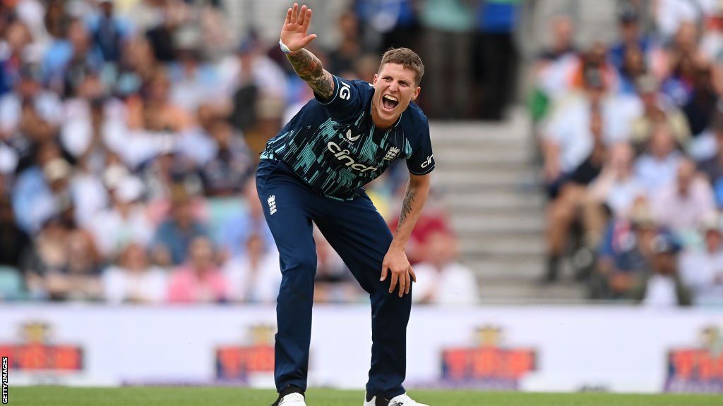 England v New Zealand: Brydon Carse replaces John Turner in men's T20 ...