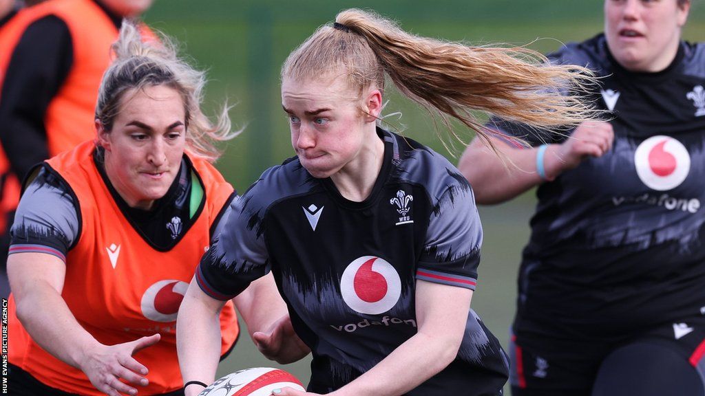 Catherine Richards: Gwalia Lightning wing hopes for Wales honours - BBC ...
