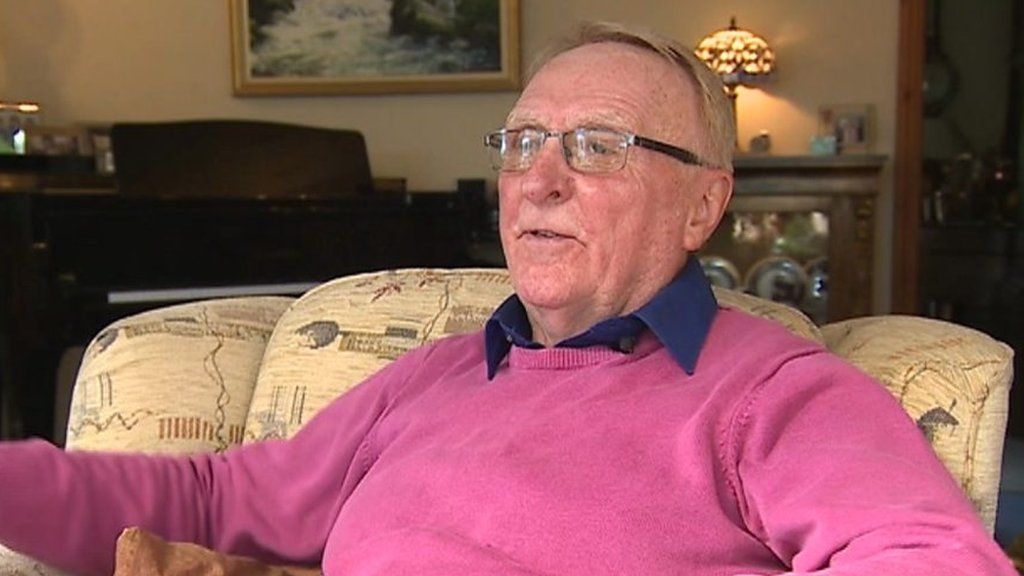 Elwyn Hogia'r Wyddfa: Arwel Jones sy'n cofio ei gyfaill - BBC Cymru Fyw