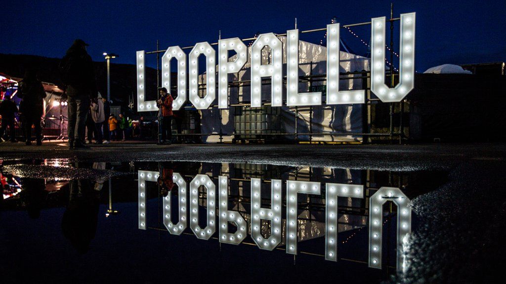 In pictures: Final Loopallu music festival - BBC News