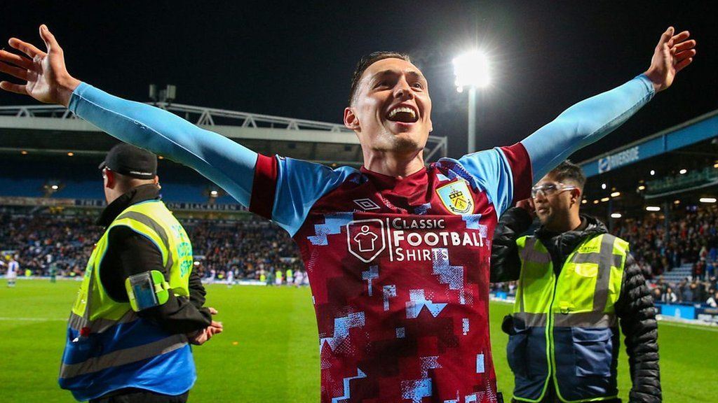 'I always want to be Connor Roberts from Crynant', says Burnley and ...