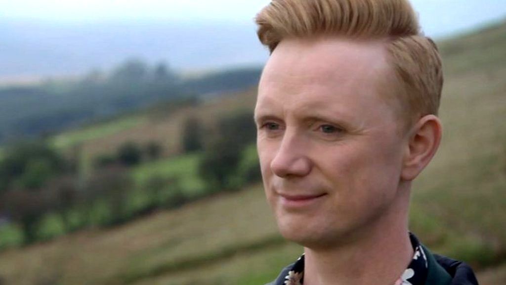 BBC weatherman Owain Wyn Evans' drumathon raises £2.5m - BBC News