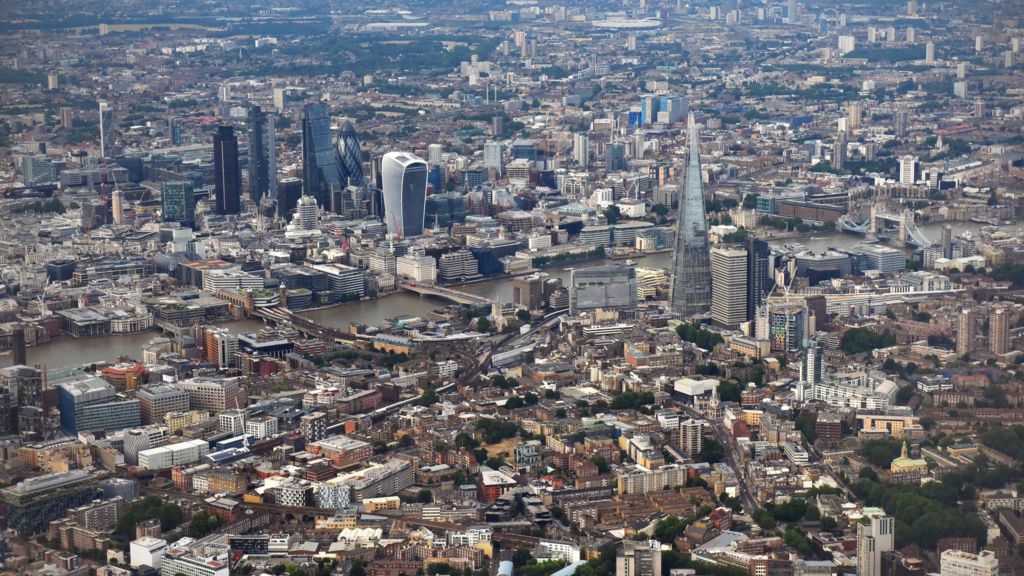 Uncovering London's multi-cultural past - BBC Newsround