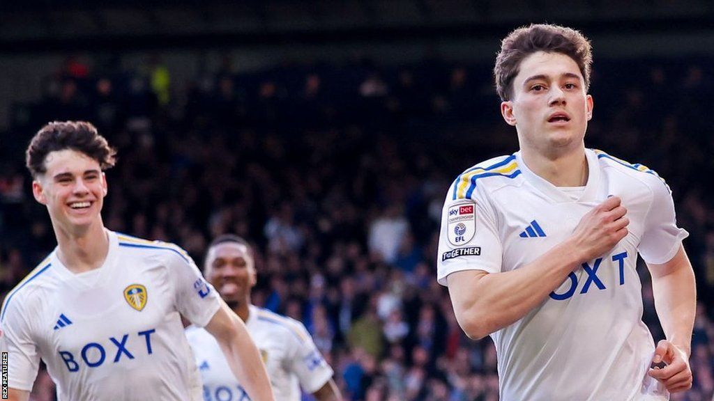 Leeds United: Daniel James and Daniel Farke play down importance of Championship top spot - BBC ...