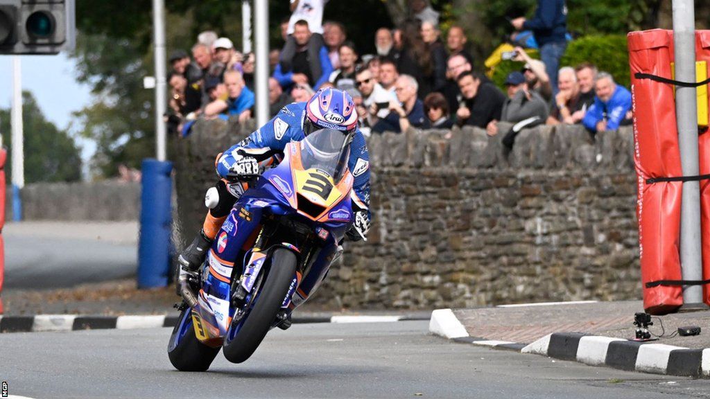 Manx Grand Prix: Newcomer Joe Yeardsley charges to record-breaking ...