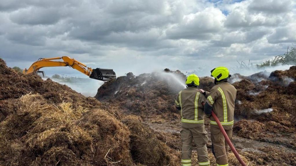 Latchingdon haystack fire sparks smoke warning for residents - BBC News