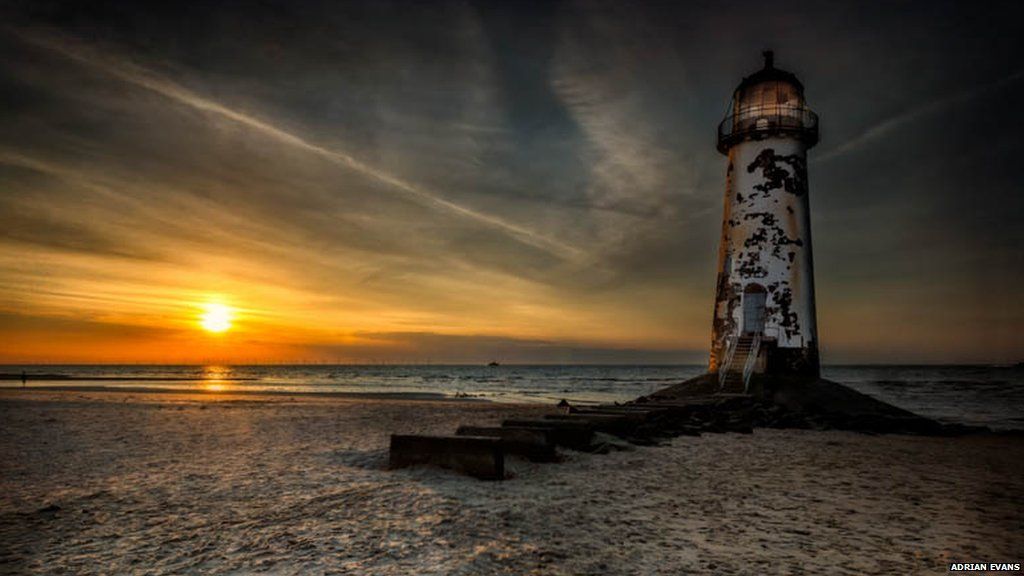 Lluniau: Traethau Cymru // Pictures: Wales's beaches - BBC Cymru Fyw