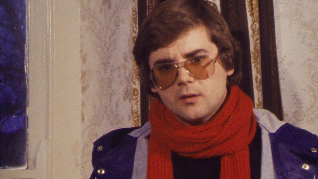 O'r archif: Meic Povey a hanes UFO's Sir Benfro - BBC Cymru Fyw