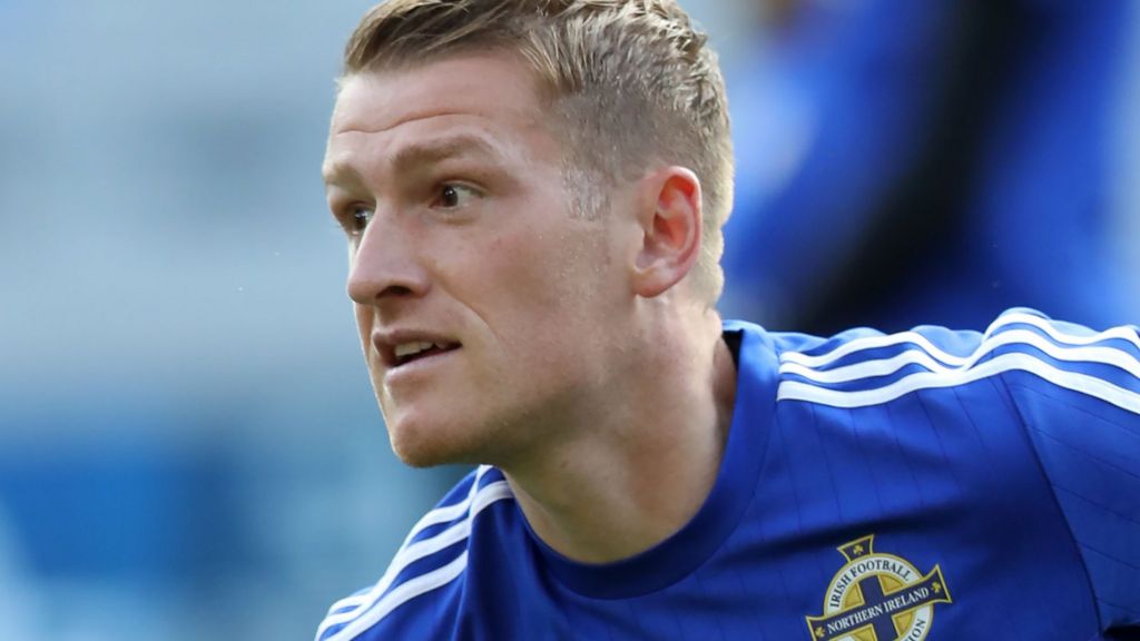 Euro 2016: Steven Davis determined to extend NI unbeaten run - BBC Sport
