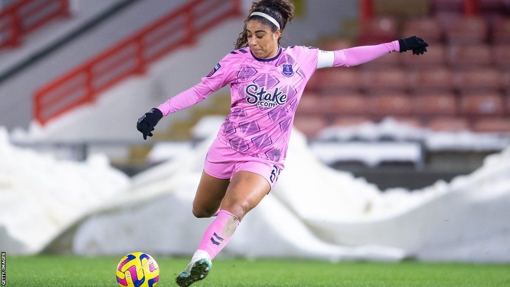 Gabby George: Man Utd close to £150,000 signing of Everton defender ...