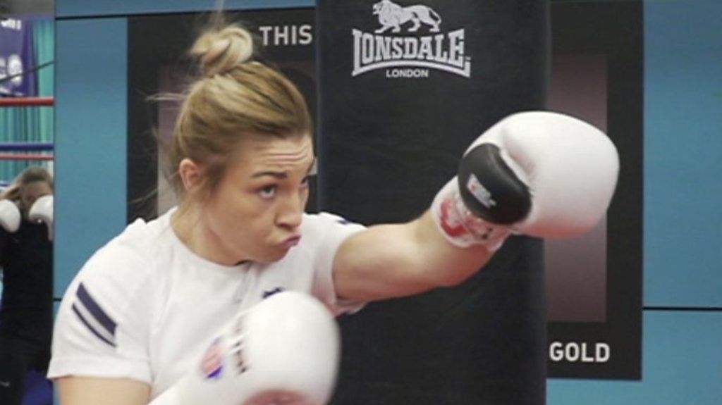 Lauren Price: Welsh boxer pleads 'Don't kill my Olympics dream' - BBC Sport