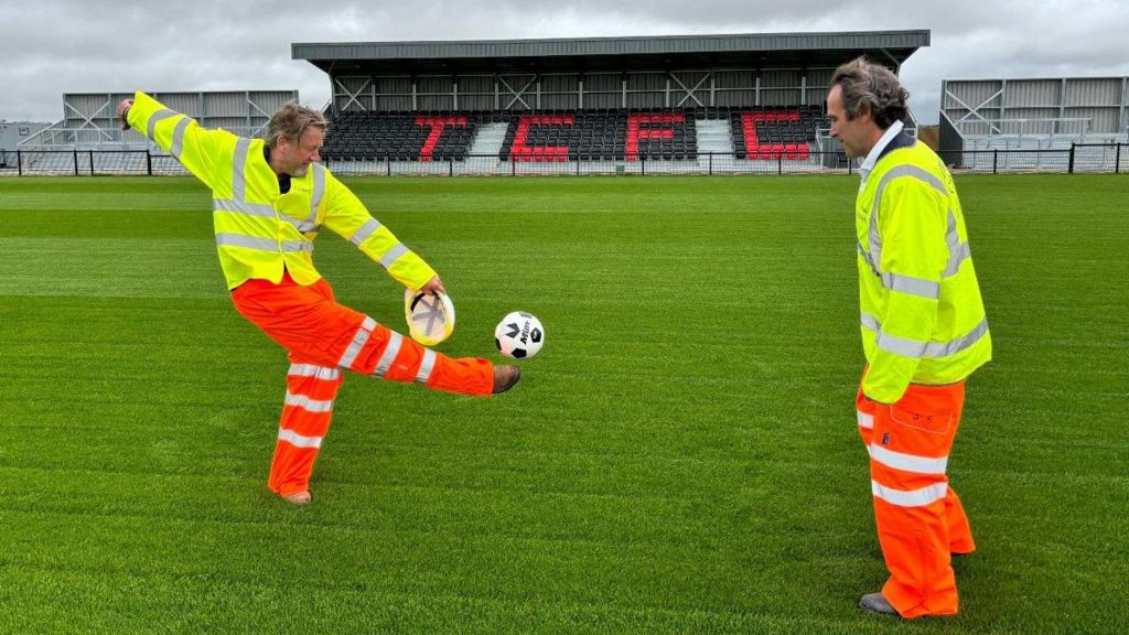Truro City new football stadium takes shape ahead of season - BBC News