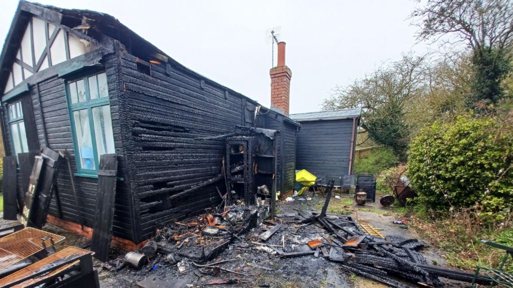 Filey arson attacks: Police say lucky nobody hurt - BBC News