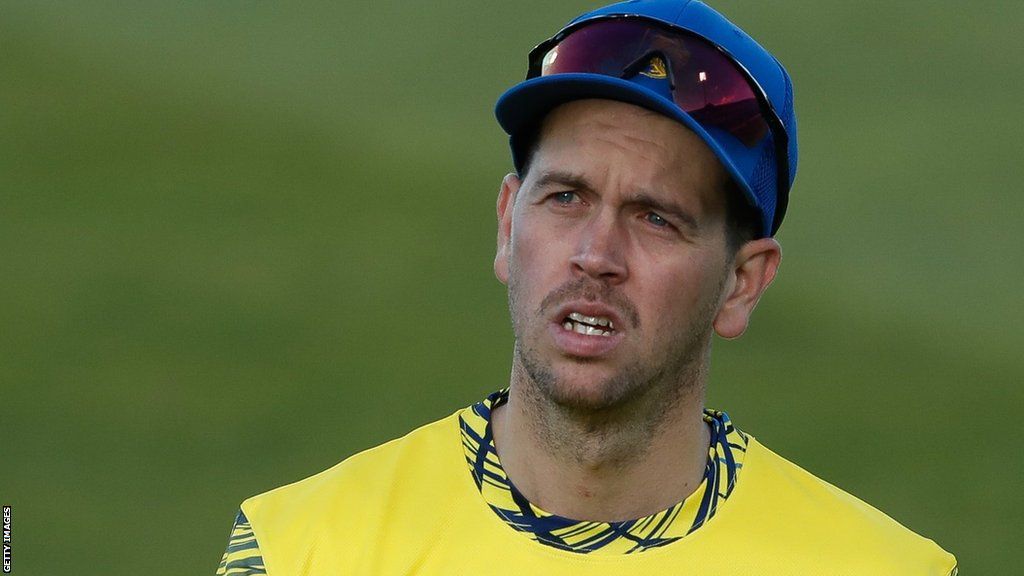 Nathan Sowter: Durham re-sign spinner from Middlesex on a one-year deal ...