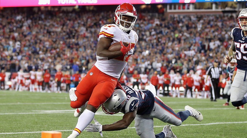 NFL: Kareem Hunt makes sensational debut for Kansas City Chiefs - BBC Sport
