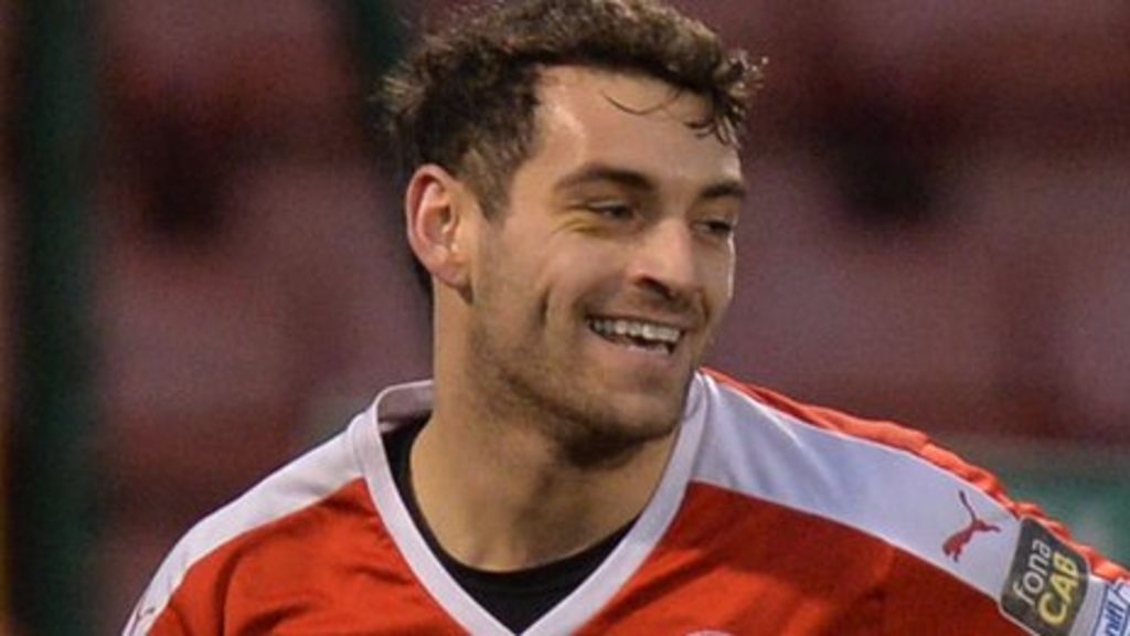 McDaid double in Cliftonville's win over Ballinamallard - BBC Sport