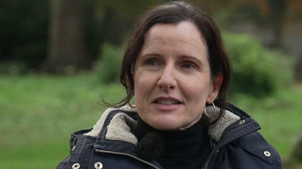 Gwastraff plastig yn 'broblem enfawr sy'n mynd yn waeth' - BBC Cymru Fyw