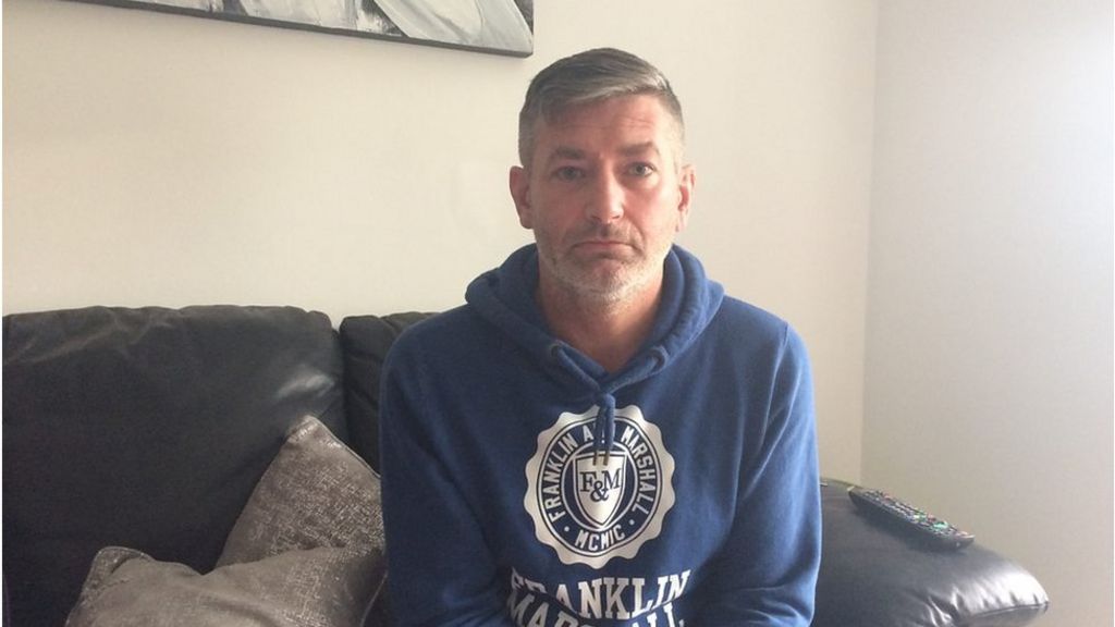 Matthew Monaghan yn sgwrsio gyda Dylan Jones - BBC Cymru Fyw