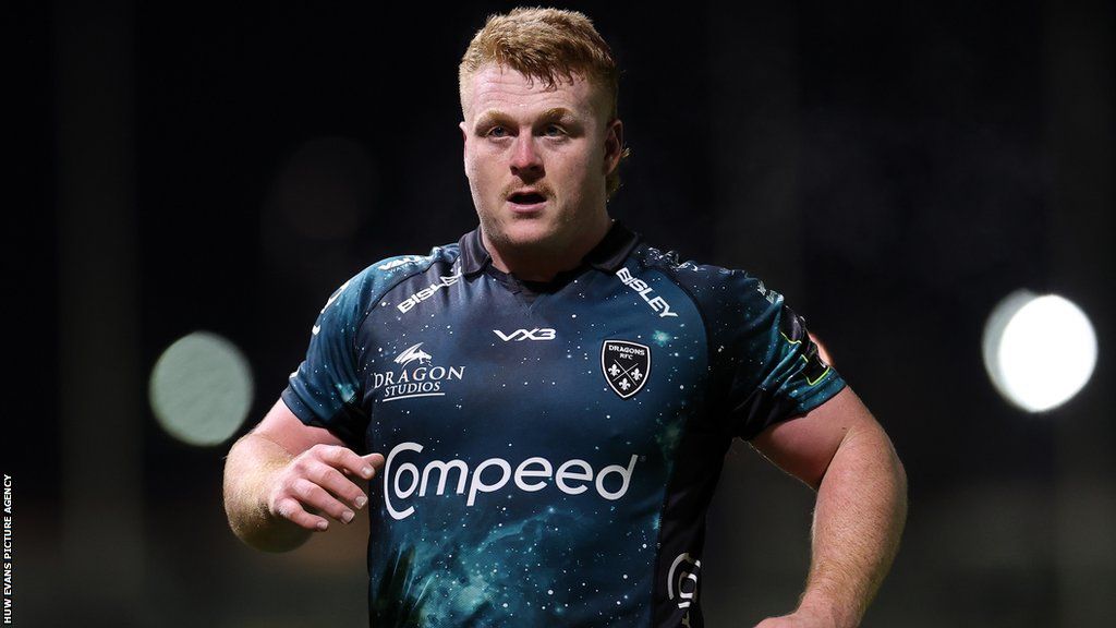 European Challenge Cup: Dragons 21-27 Pau - Hosts denied in dramatic ...