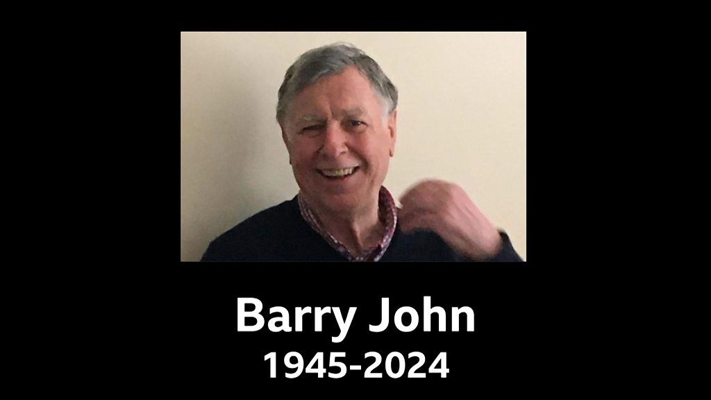 Barry John was a 'god' of Welsh rugby - Sam Warburton - BBC Sport