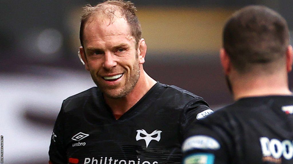 Alun Wyn Jones: Ospreys coach praises 'legend' lock after potential ...