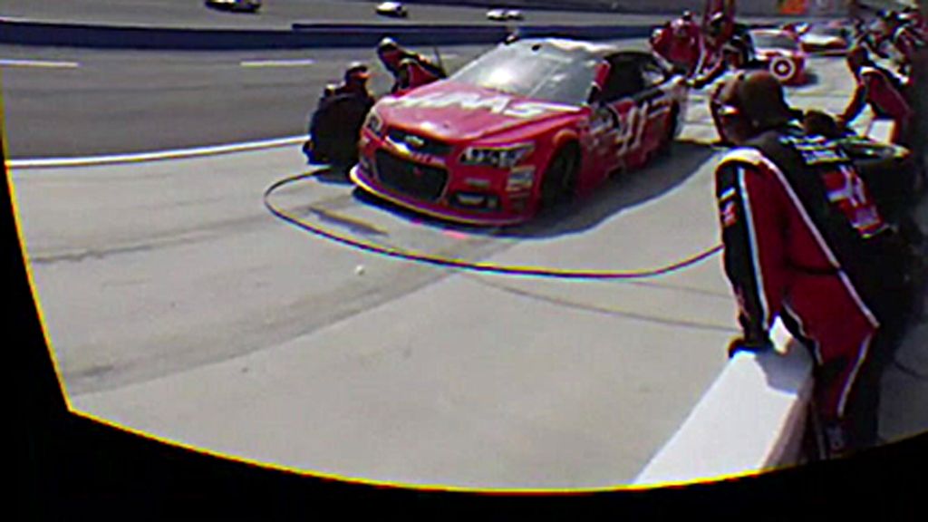 William Hill bets on virtual reality racing - BBC News