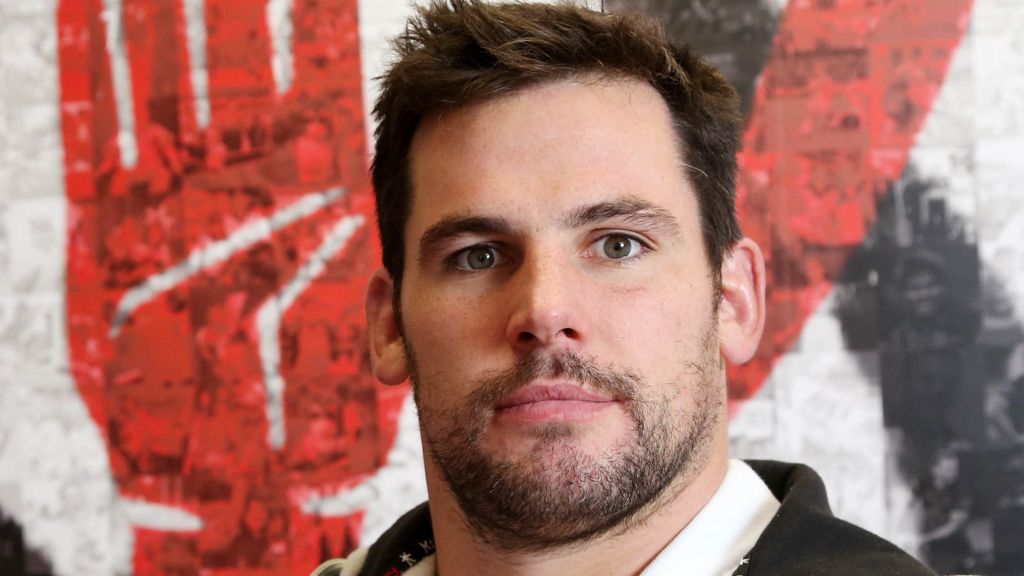 Ricky Lutton thrilled to be staying with home club Ulster - BBC Sport