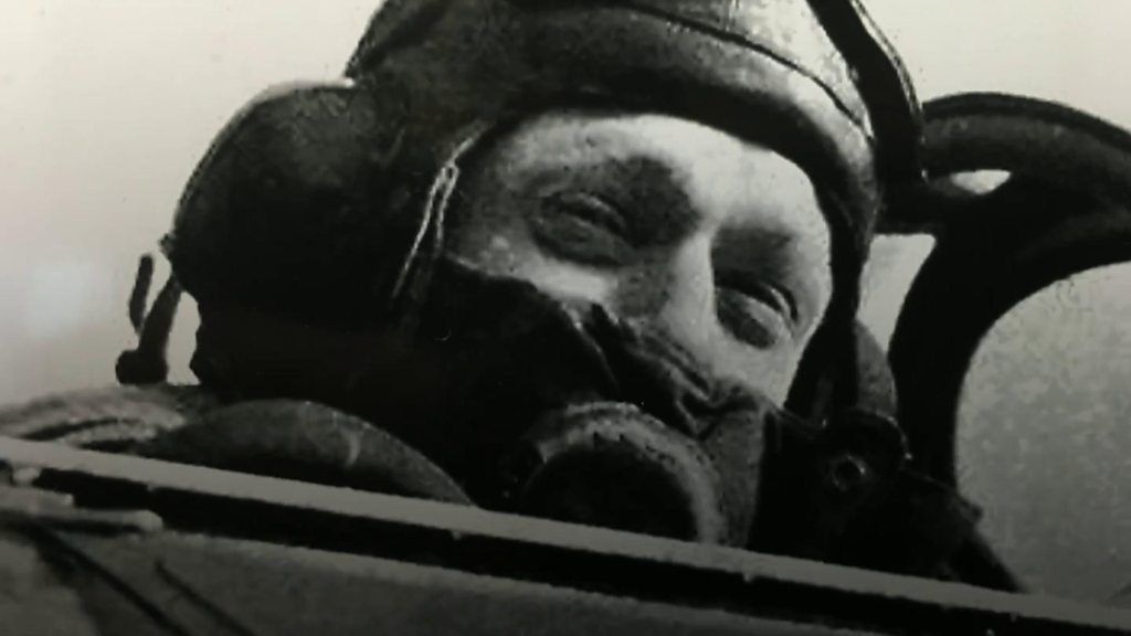 Norfolk Battle of Britain ace Tom 'Ginger' Neil dies - BBC News
