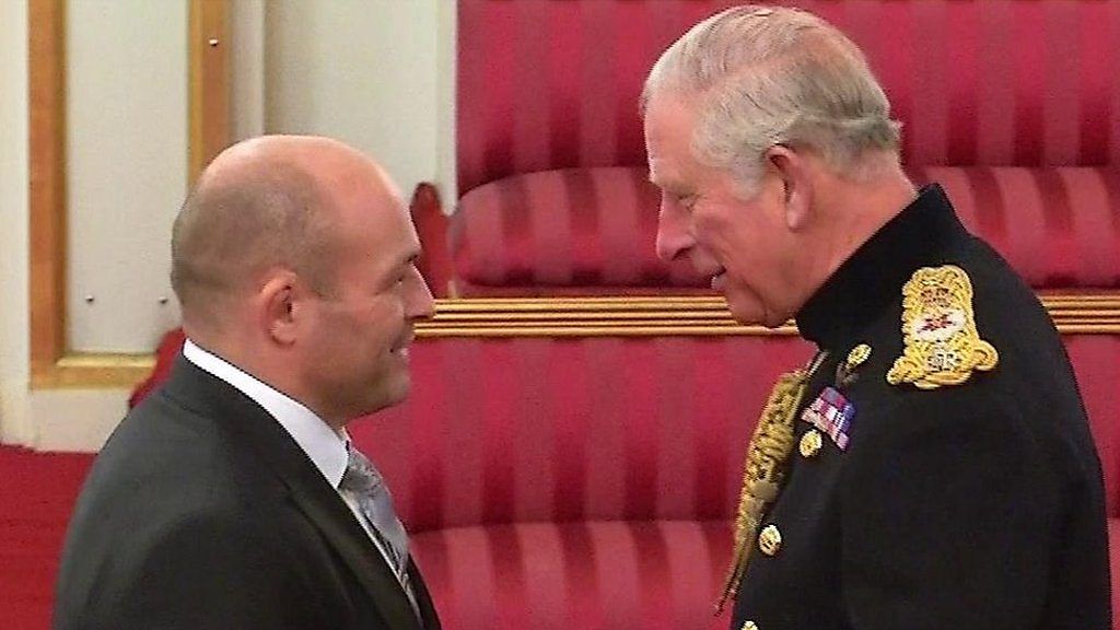 Roger W Smith: Watchmaker 'honoured' to receive OBE - BBC News